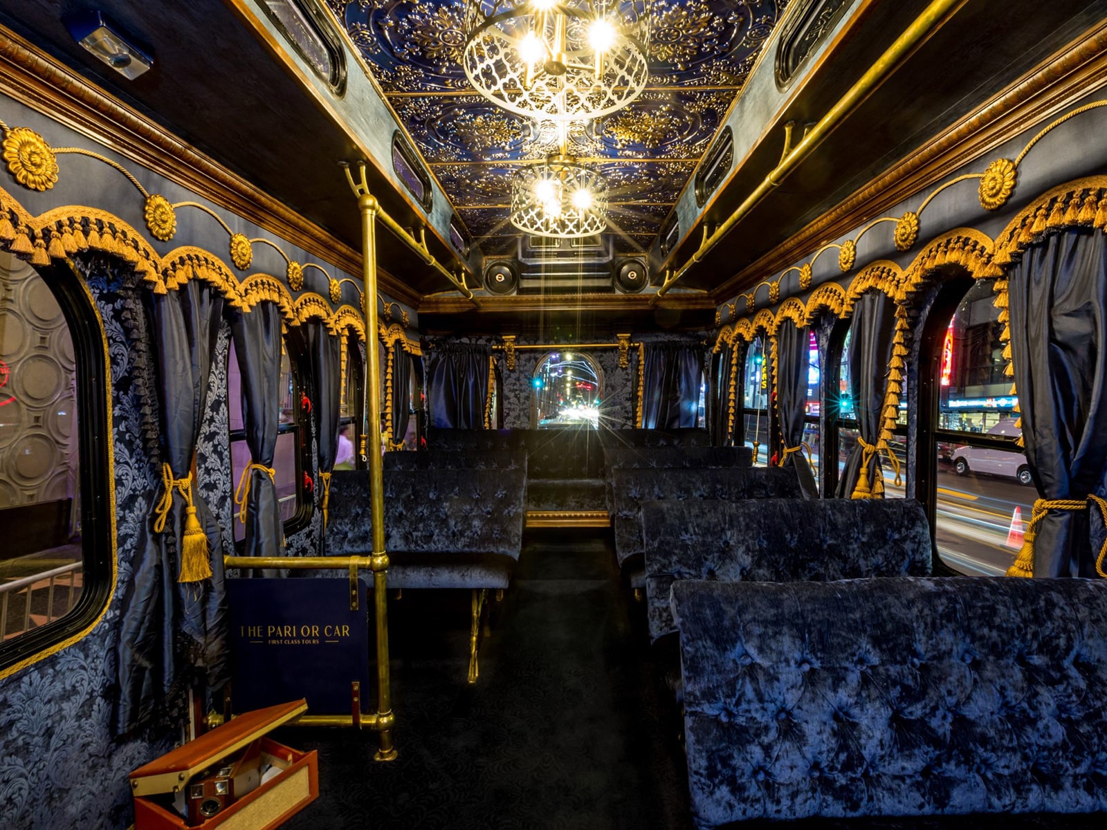 Hollywood Luxury Sightseeing Trolley Bus Tour